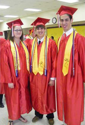 BCHS seniors rise early, walk proud - Bryan County News