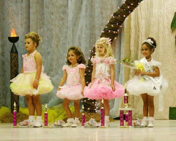 Annual Miss BCHS pageant is a beauty - Bryan County News