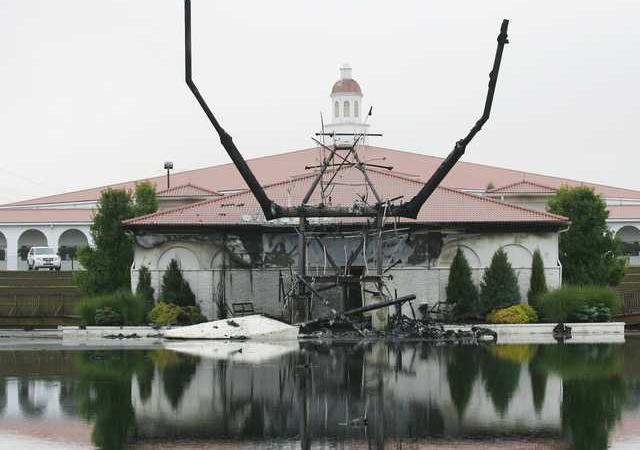 6-story Jesus statue in Ohio struck by lightning - Statesboro Herald