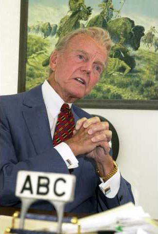 Broadcasting pioneer Paul Harvey dies at age of 90 - Statesboro Herald