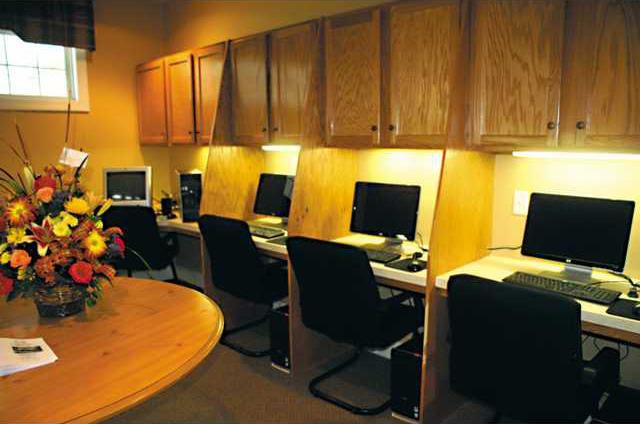 Treutlen House dedicates computer lab - Effingham Herald