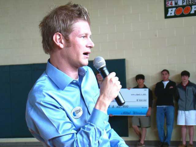 Alltel's 'Chad' visits Bulloch Academy - Statesboro Herald