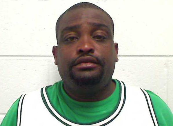 Ludowici man charged with entering 6 vehicles - Statesboro Herald