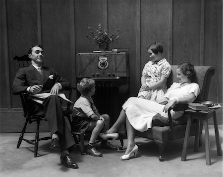 Back then: Turn your radio on - Statesboro Herald
