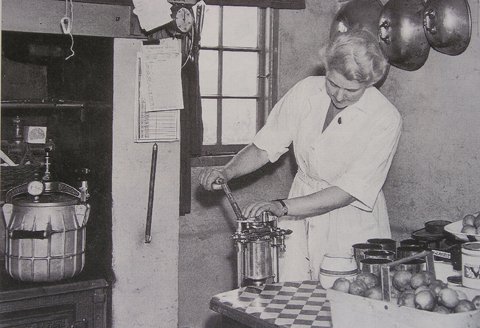 Canning was a community effort in 1940s Bulloch Co. - Statesboro Herald