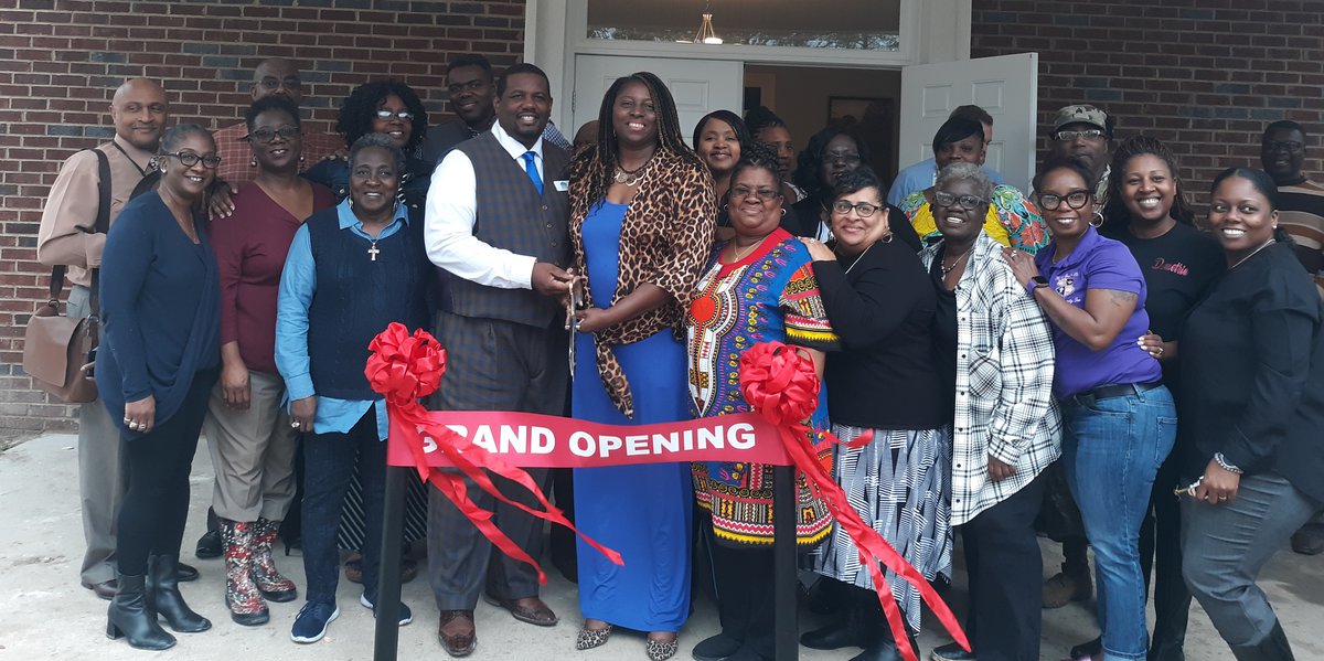 Community gathers for Emmanuel Christian Church dedication - Bryan ...