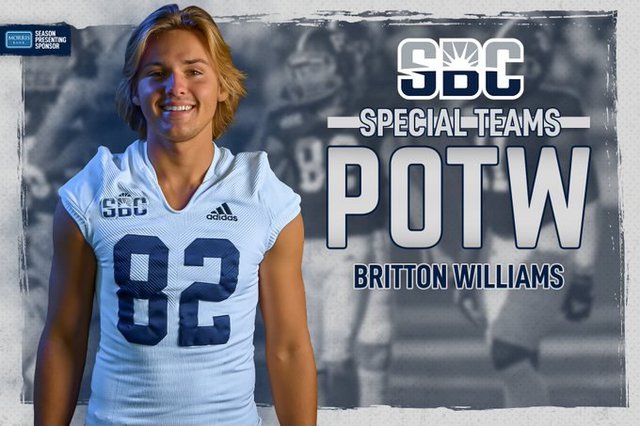 Former Wildcat kicker breaks record, gets recognition in first college ...