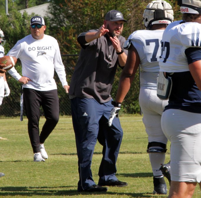 Georgia Southern revamps offensive line - Statesboro Herald