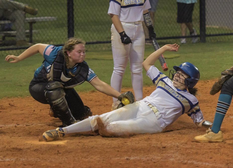 SEB outlasts Islands - Statesboro Herald