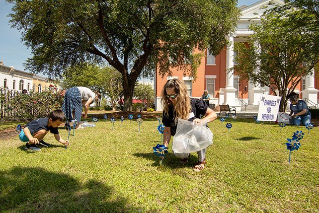 Planting pinwheels for child abuse prevention - Statesboro Herald