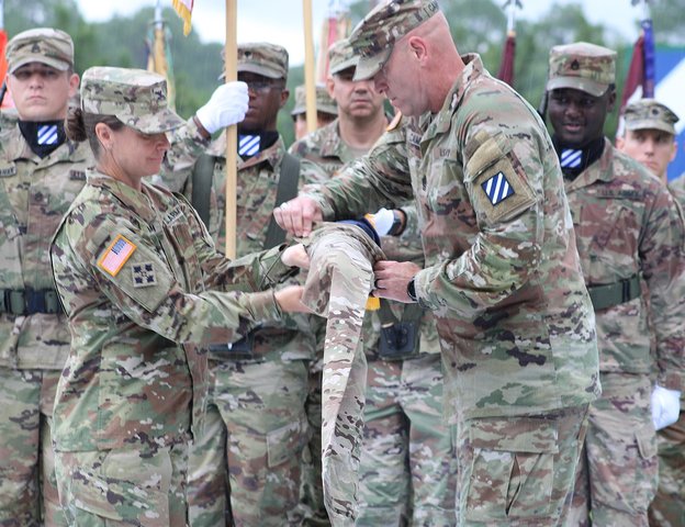 VIDEO: Brigade gets new commander, cases colors in prep for deployment ...