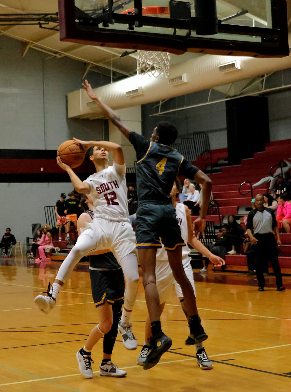 SEB boys run past SEHS in basketball opener - Effingham Herald