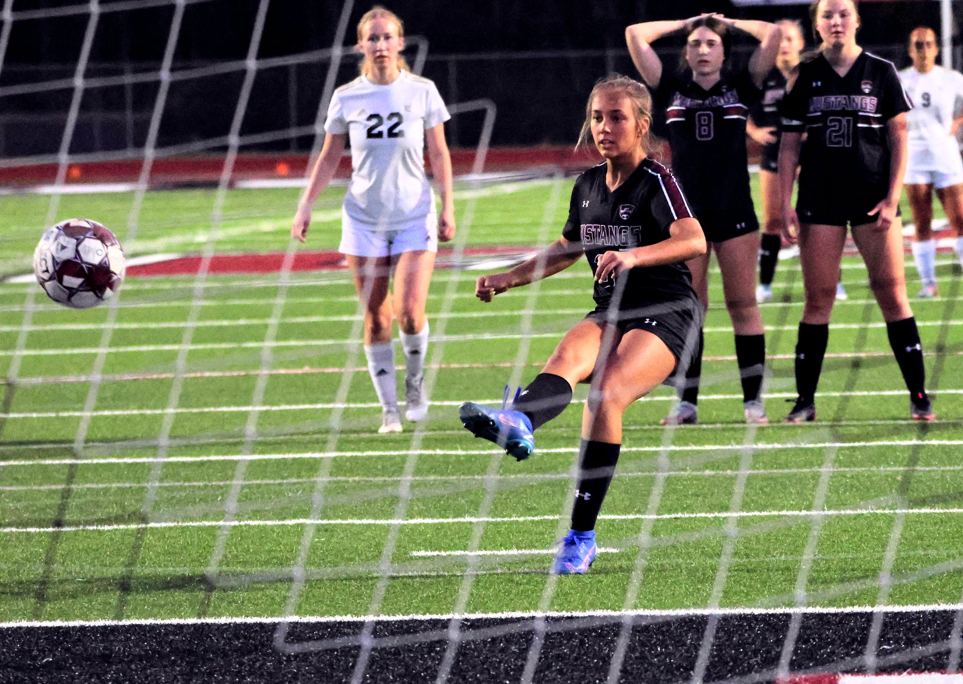 Evans nips SEHS girls’ soccer team in OT - Effingham Herald