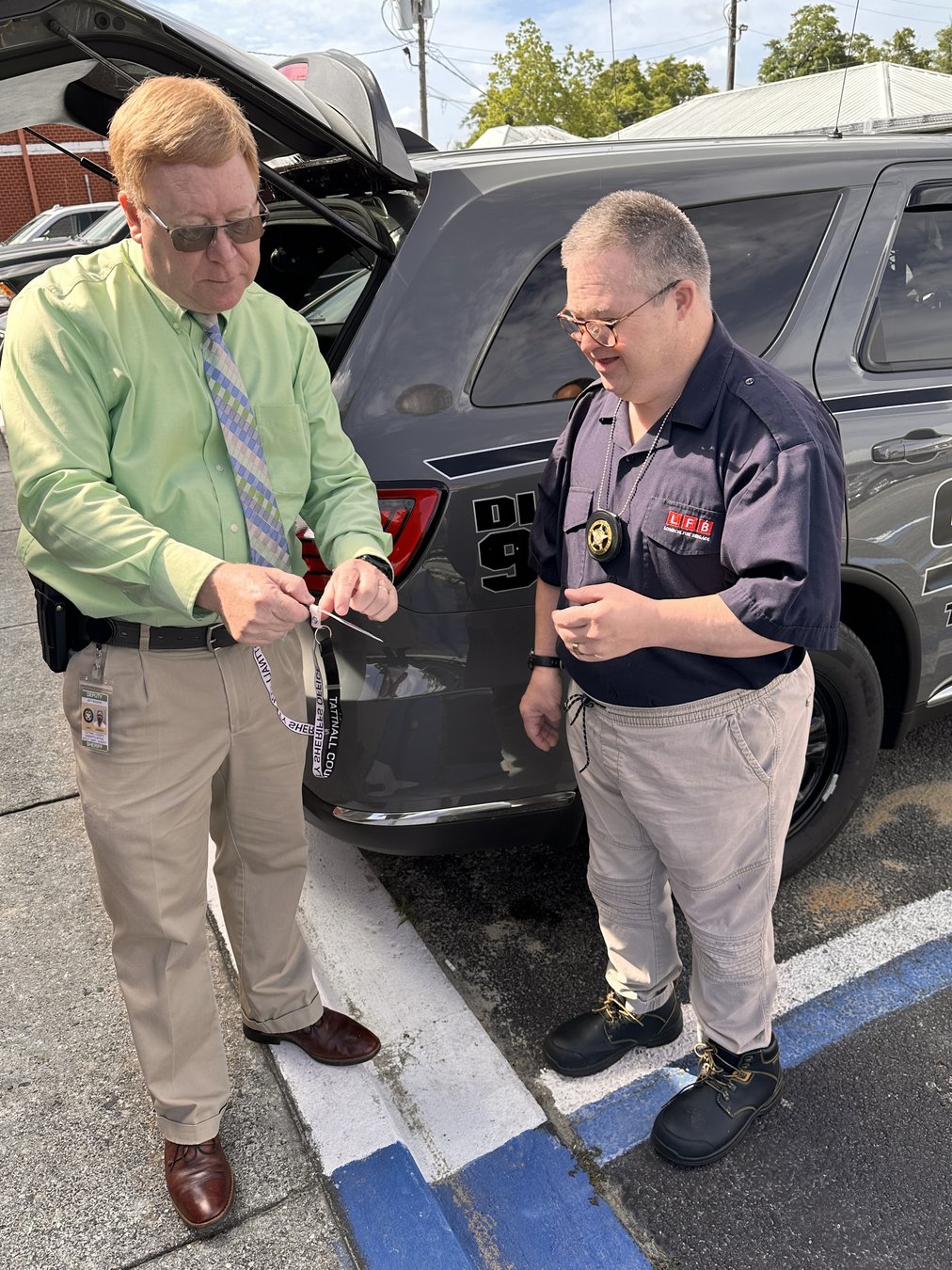 Local resident Kelly Ward sworn in as Honorary Deputy Sheriff - The Journal Sentinel