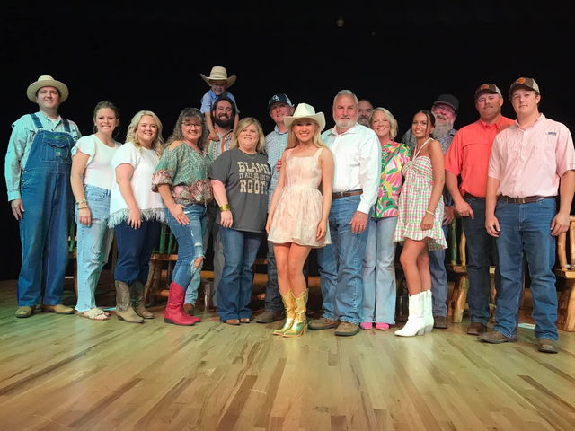 Sweet Sound of Country sings to a captive audience - The Journal Sentinel