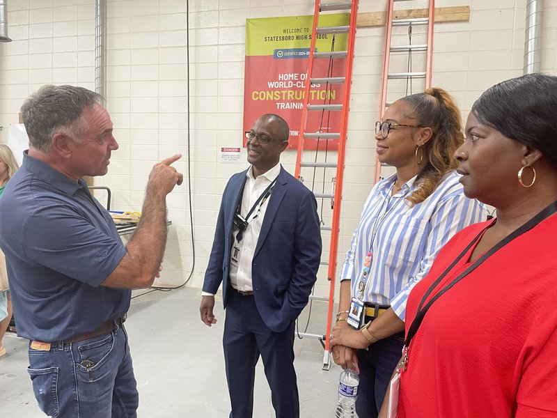 Sack Company working with SHS Construction class - Statesboro Herald