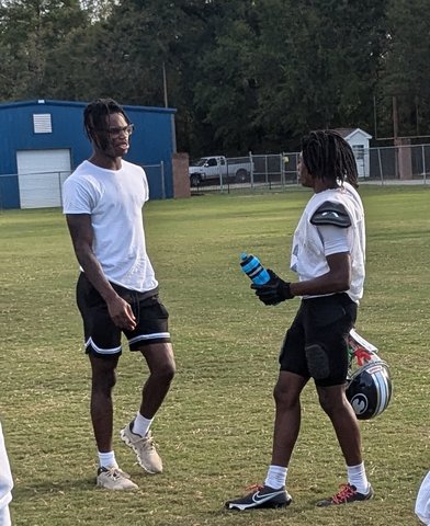 ECHS prepares for three football games in nine days - Effingham Herald