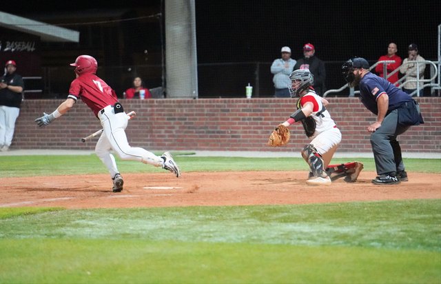 SEHS wins subregion baseball series against Glynn - Effingham Herald