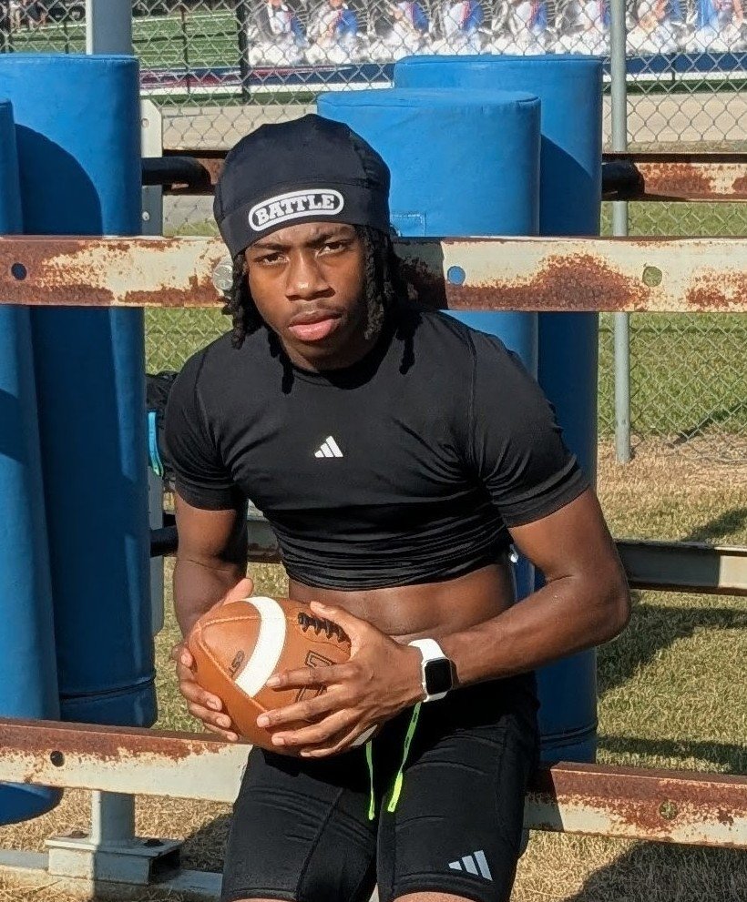 Travis Hunter Makes NFL Debut as Brother Trayvis Shines for Rebels ...